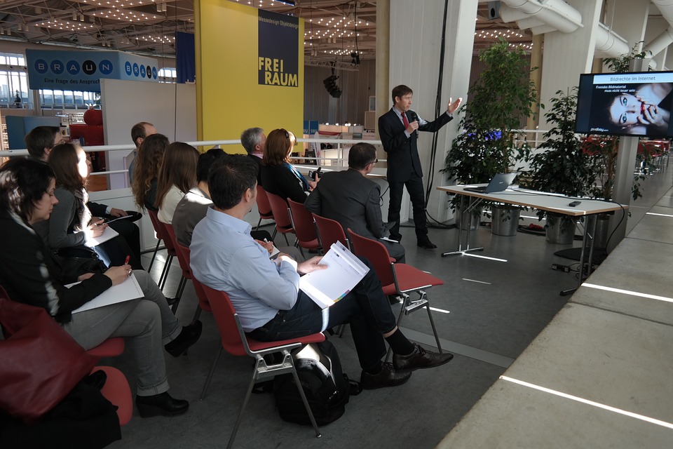 Inwestowanie w szkolenia pracownicze - tak czy nie? - Natalee.pl